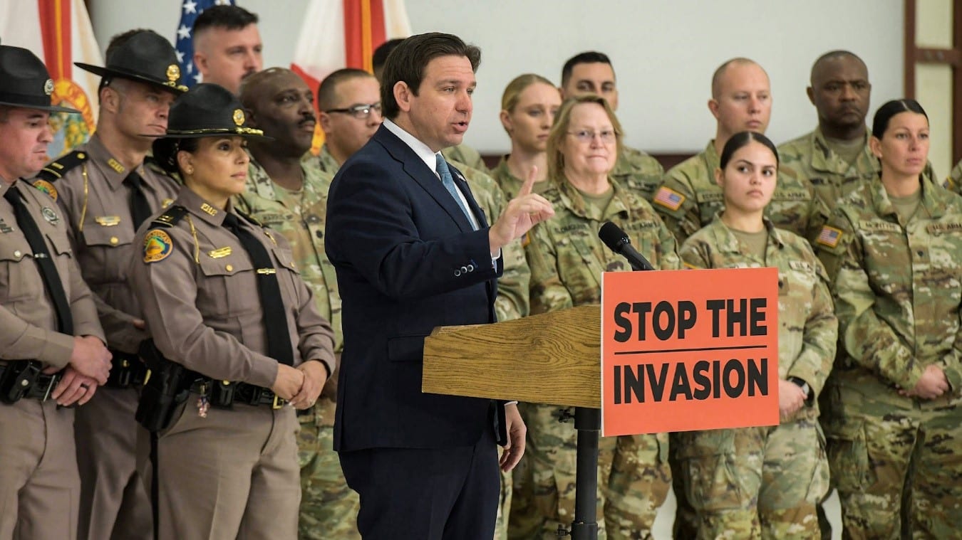 Florida envía refuerzos a Texas ante crisis fronteriza