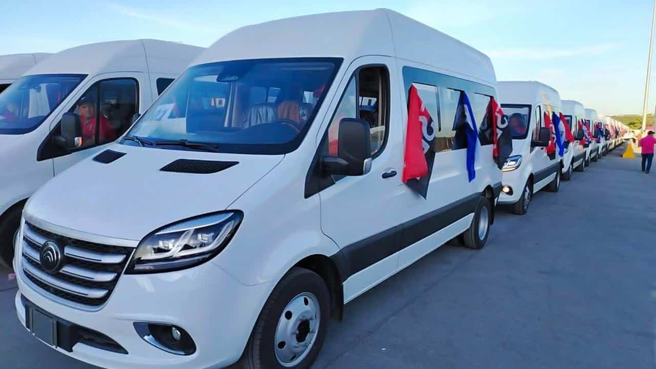 Nicaragua adquiere 200 nuevos microbuses fabricados en China